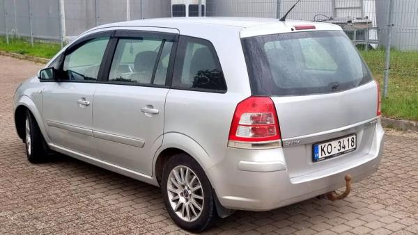 Pelēks Opel Zafira 2008 Cēsis, ar dzinēja tilpumu 1.90 L un nobraukumu 490 tūkst. km par 1700 €, foto 7 vietnē AUTOMOTO.COM.LV
