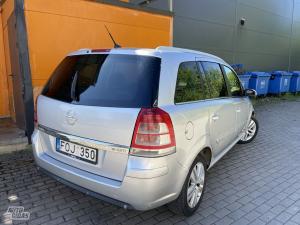 Grey Opel Zafira 2008 in Alytus, with an engine capacity of 1.90 L and mileage of 397 thousand km for 1350 €, photo 5 on AUTOMOTO.COM.LV
