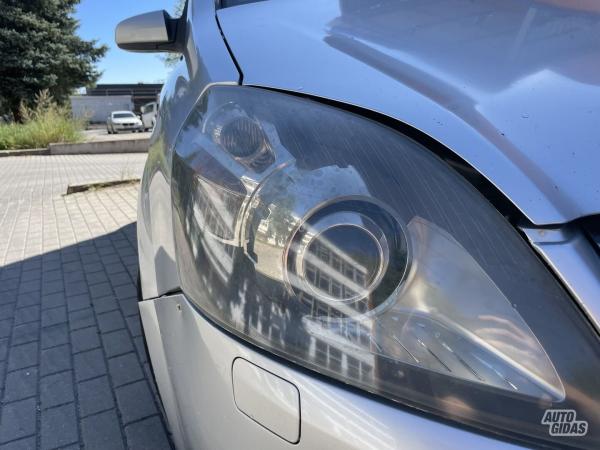 Grey Opel Zafira 2008 in Alytus, with an engine capacity of 1.90 L and mileage of 397 thousand km for 1350 €, photo 8 on AUTOMOTO.COM.LV