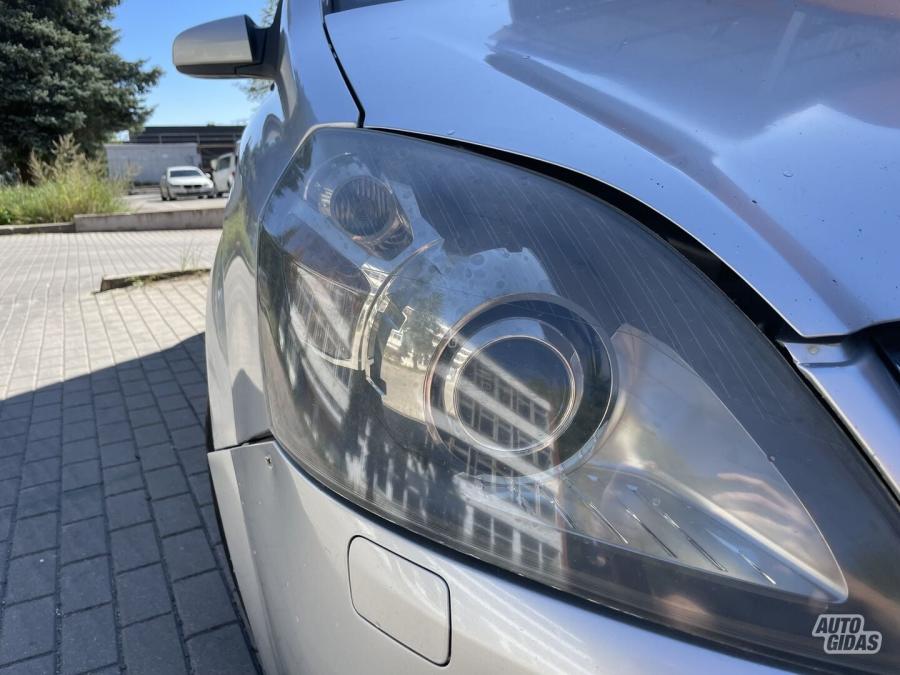 Grey Opel Zafira 2008 in Alytus, with an engine capacity of 1.90 L and mileage of 397 thousand km for 1350 €, photo 9 on AUTOMOTO.COM.LV