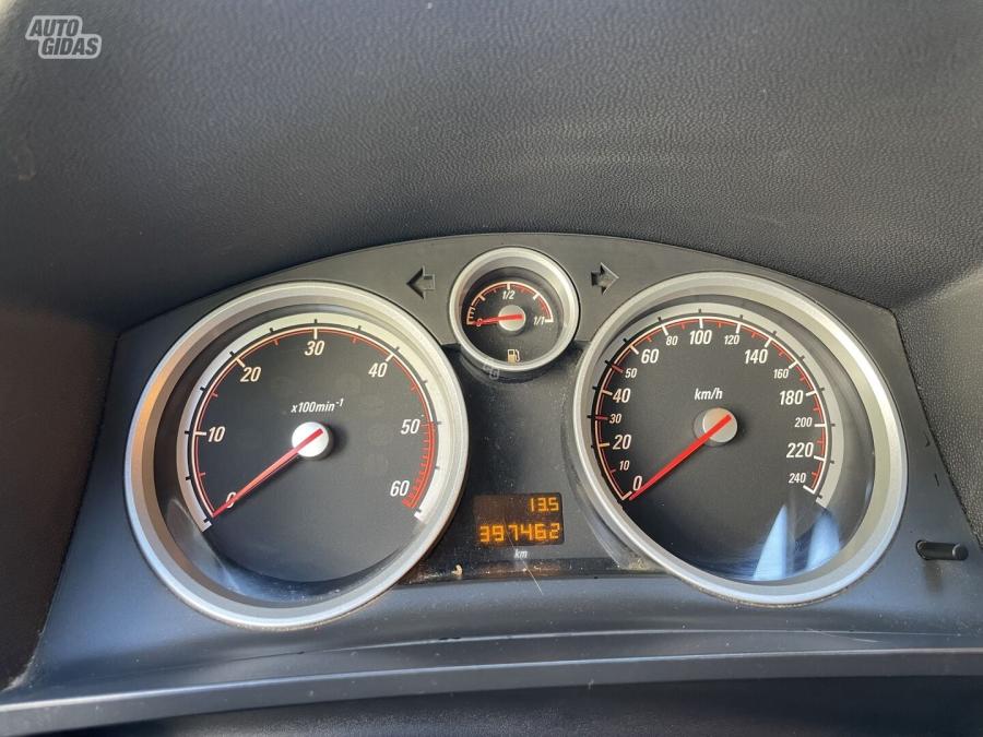 Grey Opel Zafira 2008 in Alytus, with an engine capacity of 1.90 L and mileage of 397 thousand km for 1350 €, photo 29 on AUTOMOTO.COM.LV