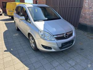 Grey Opel Zafira 2008 in Kaunas, with an engine capacity of 1.60 L and mileage of 218 thousand km for 1750 €, photo 4 on AUTOMOTO.COM.LV
