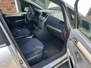Grey Opel Zafira 2008 in Kaunas, with an engine capacity of 1.60 L and mileage of 218 thousand km for 1750 €, photo 9 on AUTOMOTO.COM.LV