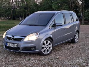 Grey Opel Zafira 2008 in Saldus, with an engine capacity of 1.90 L and mileage of 260 thousand km for 1850 €, photo 3 on AUTOMOTO.COM.LV