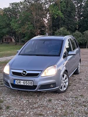 Grey Opel Zafira 2008 in Saldus, with an engine capacity of 1.90 L and mileage of 260 thousand km for 1850 €, photo 5 on AUTOMOTO.COM.LV
