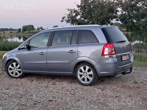 Grey Opel Zafira 2008 in Saldus, with an engine capacity of 1.90 L and mileage of 260 thousand km for 1850 €, photo 7 on AUTOMOTO.COM.LV