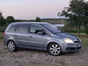 Grey Opel Zafira 2008 in Saldus, with an engine capacity of 1.90 L and mileage of 260 thousand km for 1850 €, photo 11 on AUTOMOTO.COM.LV