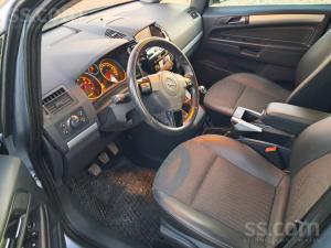 Grey Opel Zafira 2008 in Saldus, with an engine capacity of 1.90 L and mileage of 260 thousand km for 1850 €, photo 23 on AUTOMOTO.COM.LV