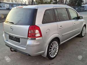 Pelēks Opel Zafira 2008 Ukmergė, ar dzinēja tilpumu 2.20 L un nobraukumu 254 tūkst. km par 2250 €, foto 4 vietnē AUTOMOTO.COM.LV