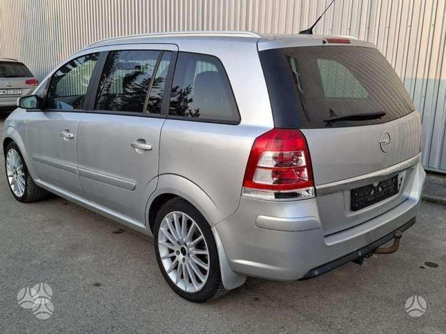 Pelēks Opel Zafira 2008 Ukmergė, ar dzinēja tilpumu 2.20 L un nobraukumu 254 tūkst. km par 2250 €, foto 6 vietnē AUTOMOTO.COM.LV