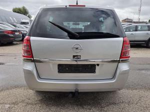 Grey Opel Zafira 2008 in Marijampole, with an engine capacity of 1.80 L and mileage of 237 thousand km for 2699 €, photo 6 on AUTOMOTO.COM.LV