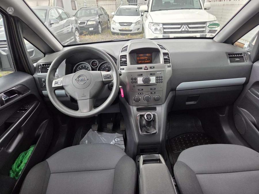 Grey Opel Zafira 2008 in Marijampole, with an engine capacity of 1.80 L and mileage of 237 thousand km for 2699 €, photo 9 on AUTOMOTO.COM.LV
