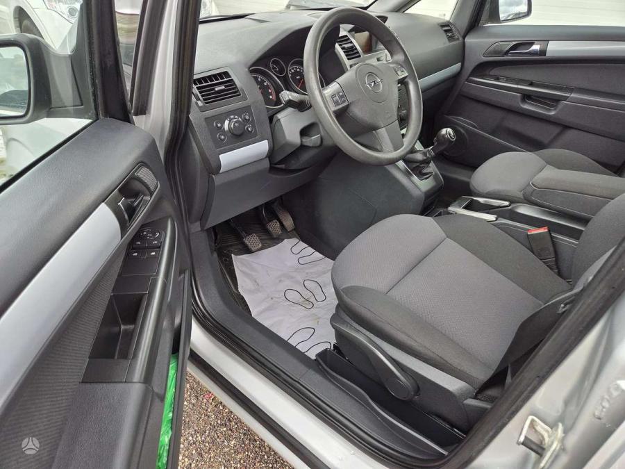 Grey Opel Zafira 2008 in Marijampole, with an engine capacity of 1.80 L and mileage of 237 thousand km for 2699 €, photo 10 on AUTOMOTO.COM.LV