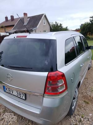 Grey Opel Zafira 2008 in Silute, with an engine capacity of 1.90 L and mileage of 265 thousand km for 1750 €, photo 4 on AUTOMOTO.COM.LV