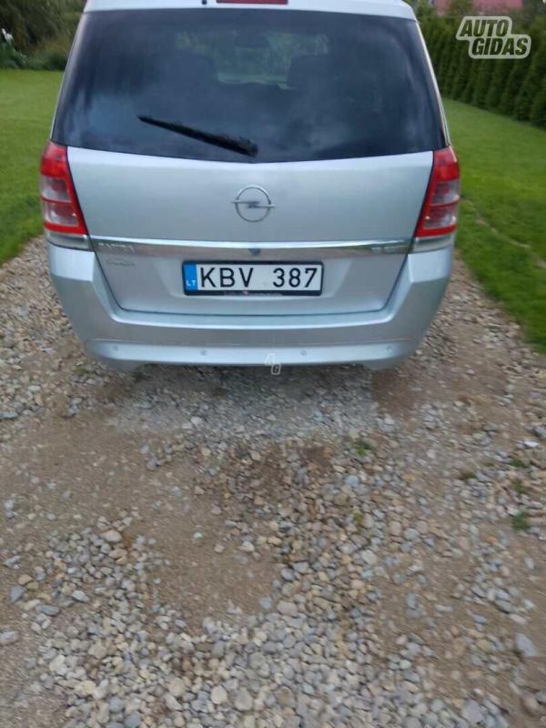 Grey Opel Zafira 2008 in Silute, with an engine capacity of 1.90 L and mileage of 265 thousand km for 1750 €, photo 6 on AUTOMOTO.COM.LV