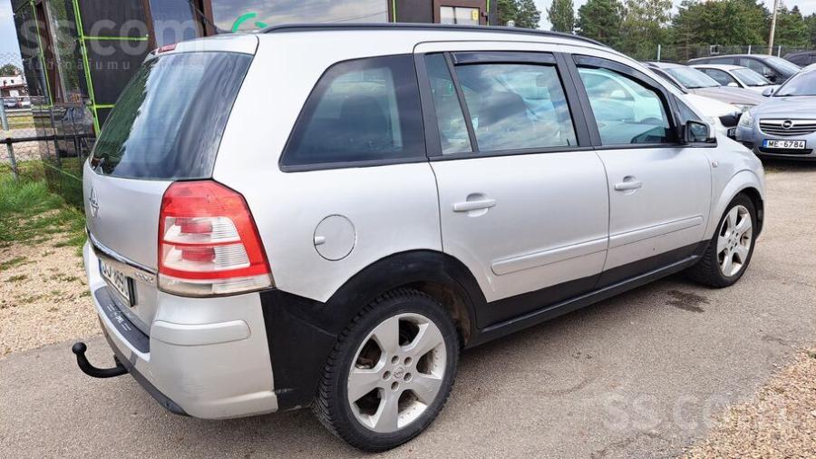 Pelēks Opel Zafira 2008 Rīga, ar dzinēja tilpumu 1.90 L un nobraukumu 461 tūkst. km par 1290 €, foto 3 vietnē AUTOMOTO.COM.LV