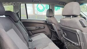 Pelēks Opel Zafira 2008 Rīga, ar dzinēja tilpumu 1.90 L un nobraukumu 461 tūkst. km par 1290 €, foto 11 vietnē AUTOMOTO.COM.LV