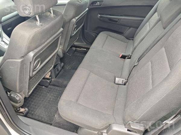 Pelēks Opel Zafira 2008 Valmiera, ar dzinēja tilpumu 1.90 L un nobraukumu 323 tūkst. km par 2190 €, foto 8 vietnē AUTOMOTO.COM.LV