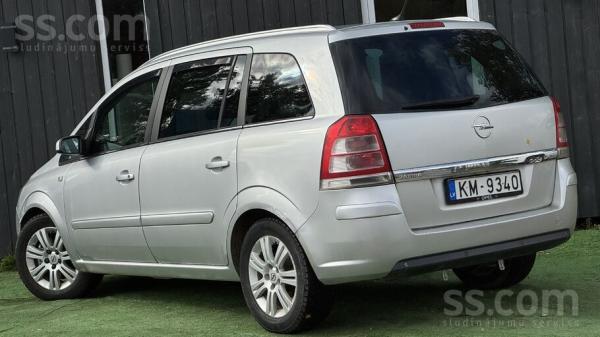 Pelēks Opel Zafira 2008 Rīga, ar dzinēja tilpumu 1.70 L un nobraukumu 331 tūkst. km par 1150 €, foto 5 vietnē AUTOMOTO.COM.LV