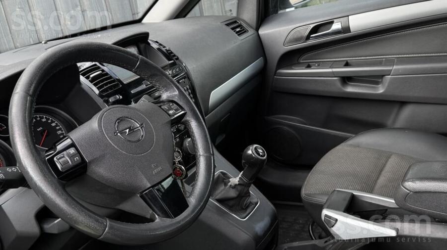 Pelēks Opel Zafira 2008 Rīga, ar dzinēja tilpumu 1.70 L un nobraukumu 331 tūkst. km par 1150 €, foto 6 vietnē AUTOMOTO.COM.LV