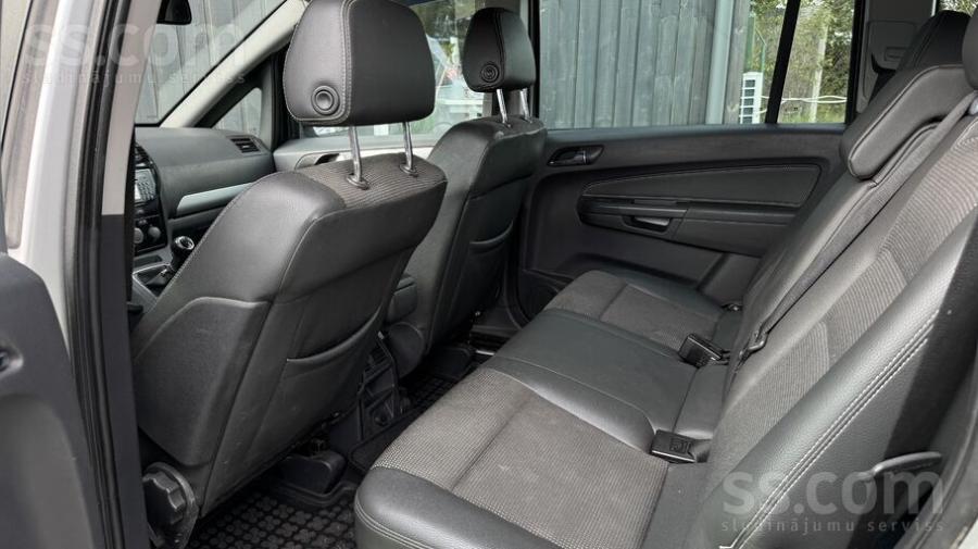 Pelēks Opel Zafira 2008 Rīga, ar dzinēja tilpumu 1.70 L un nobraukumu 331 tūkst. km par 1150 €, foto 7 vietnē AUTOMOTO.COM.LV