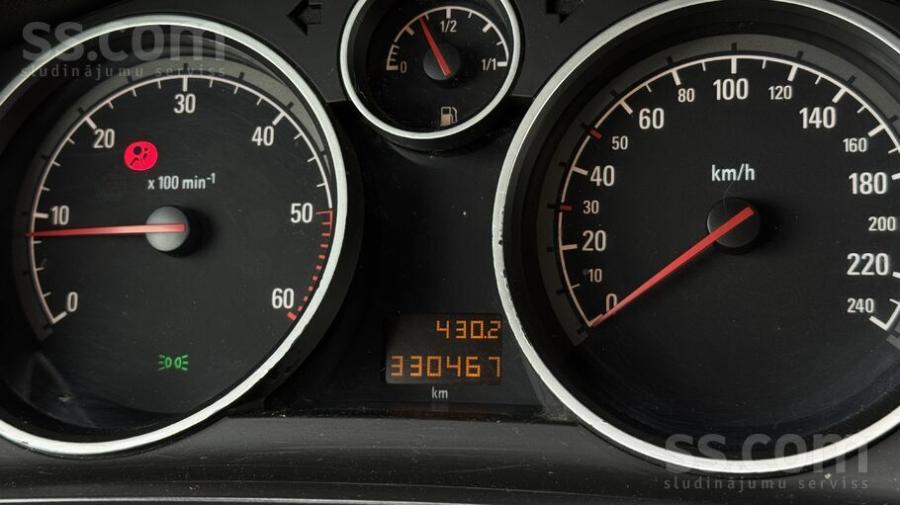 Pelēks Opel Zafira 2008 Rīga, ar dzinēja tilpumu 1.70 L un nobraukumu 331 tūkst. km par 1150 €, foto 14 vietnē AUTOMOTO.COM.LV