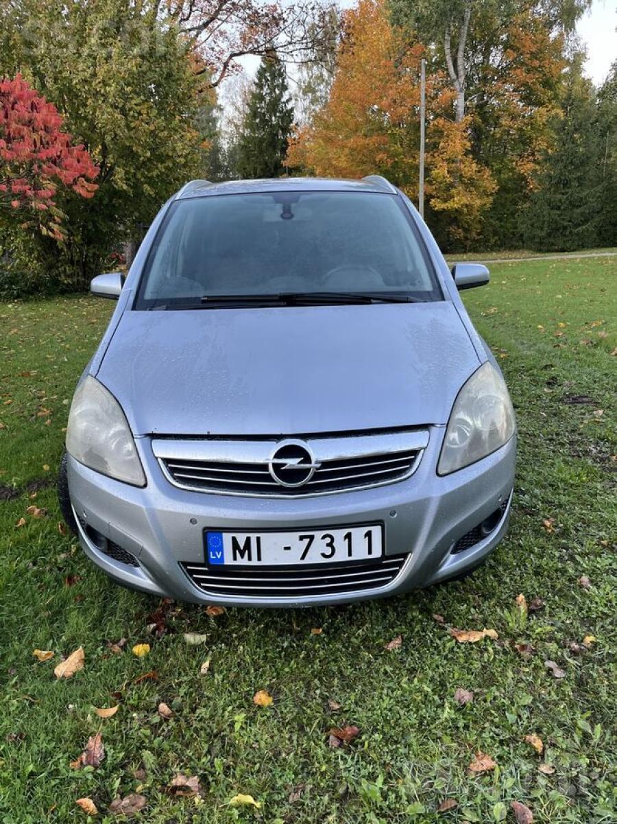 Grey Opel Zafira 2008 in Dobele, with an engine capacity of 1.70 L and mileage of 403 thousand km for 600 €, photo 6 on AUTOMOTO.COM.LV