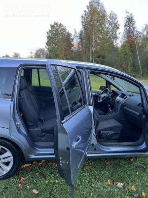 Grey Opel Zafira 2008 in Dobele, with an engine capacity of 1.70 L and mileage of 403 thousand km for 600 €, photo 9 on AUTOMOTO.COM.LV