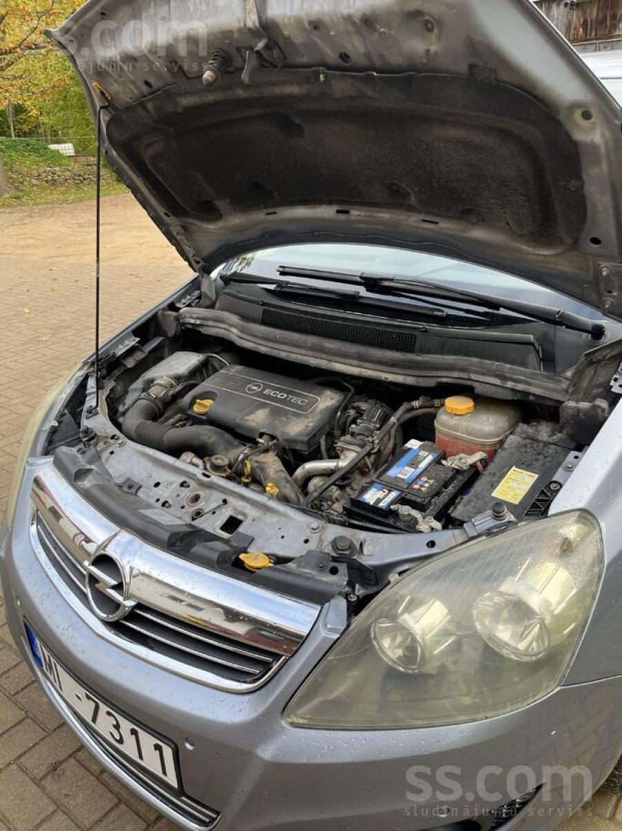 Grey Opel Zafira 2008 in Dobele, with an engine capacity of 1.70 L and mileage of 403 thousand km for 600 €, photo 12 on AUTOMOTO.COM.LV