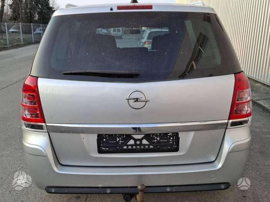 Pelēks Opel Zafira 2008 Ukmergė, ar dzinēja tilpumu 2.20 L un nobraukumu 224 tūkst. km par 1950 €, foto 7 vietnē AUTOMOTO.COM.LV