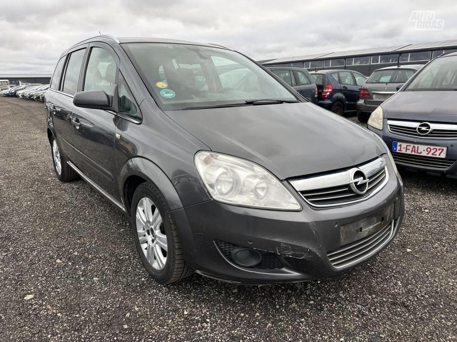 Grey Opel Zafira 2009 in Giraite, with an engine capacity of 1.70 L and mileage of 248 thousand km for 1900 €, photo 3 on AUTOMOTO.COM.LV