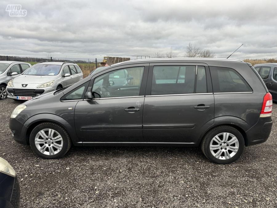 Grey Opel Zafira 2009 in Giraite, with an engine capacity of 1.70 L and mileage of 248 thousand km for 1900 €, photo 8 on AUTOMOTO.COM.LV
