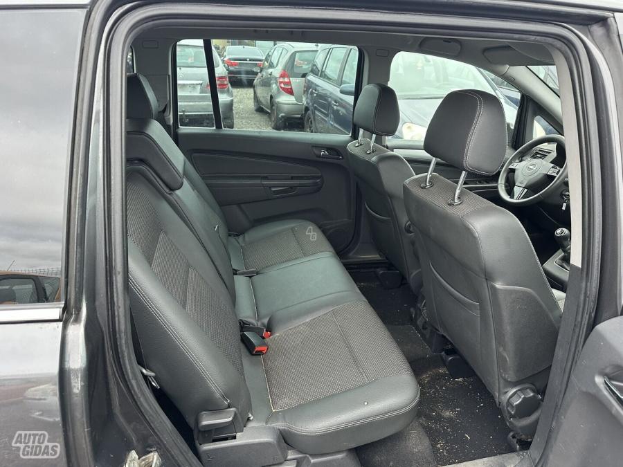 Grey Opel Zafira 2009 in Giraite, with an engine capacity of 1.70 L and mileage of 248 thousand km for 1900 €, photo 12 on AUTOMOTO.COM.LV