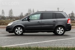Pelēks Opel Zafira 2009 Jelgava, ar dzinēja tilpumu 1.70 L un nobraukumu 237 tūkst. km par 3500 €, foto 4 vietnē AUTOMOTO.COM.LV