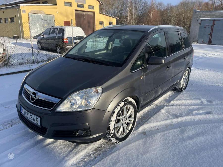 Pelēks Opel Zafira 2009 Panevēža, ar dzinēja tilpumu 1.80 L un nobraukumu 285 tūkst. km par 1999 €, foto 1 vietnē AUTOMOTO.COM.LV