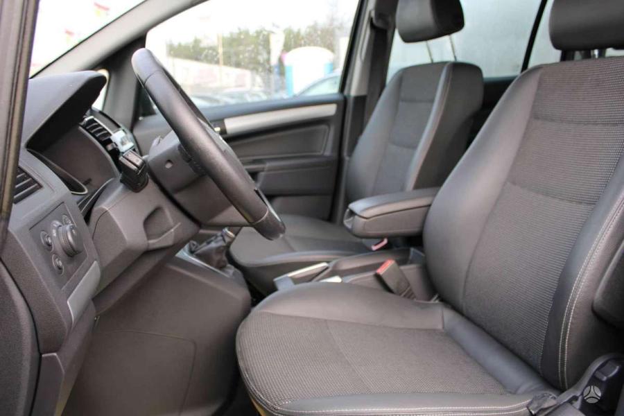 Pelēks Opel Zafira 2009 Viļņa, ar dzinēja tilpumu 2.00 L un nobraukumu 239 tūkst. km par 3990 €, foto 7 vietnē AUTOMOTO.COM.LV