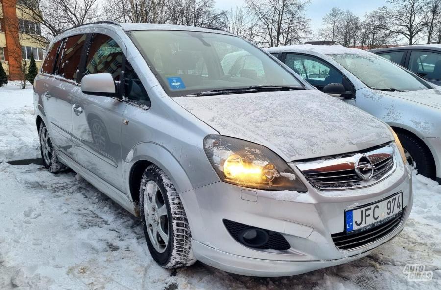 Grey Opel Zafira 2009 in Klaipeda, with an engine capacity of 1.90 L and mileage of 242 thousand km for 2500 €, photo 1 on AUTOMOTO.COM.LV