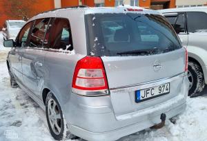 Grey Opel Zafira 2009 in Klaipeda, with an engine capacity of 1.90 L and mileage of 242 thousand km for 2500 €, photo 4 on AUTOMOTO.COM.LV