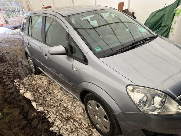 Grey Opel Zafira 2009 in Siauliai, with an engine capacity of 1.90 L and mileage of 258 thousand km for 2250 €, photo 3 on AUTOMOTO.COM.LV