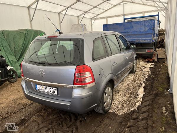 Grey Opel Zafira 2009 in Siauliai, with an engine capacity of 1.90 L and mileage of 258 thousand km for 2250 €, photo 5 on AUTOMOTO.COM.LV