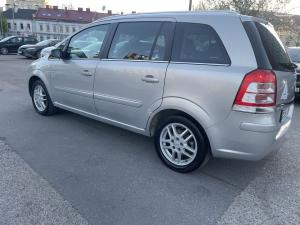 Pelēks Opel Zafira 2009 Viļņa, ar dzinēja tilpumu 1.80 L un nobraukumu 200 tūkst. km par 2500 €, foto 3 vietnē AUTOMOTO.COM.LV