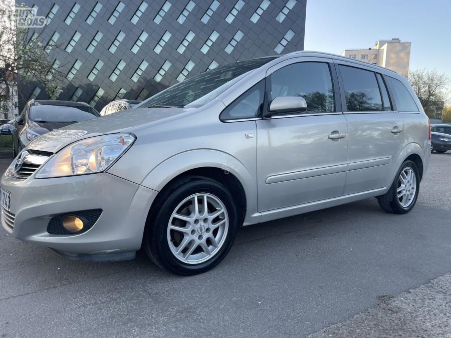 Pelēks Opel Zafira 2009 Viļņa, ar dzinēja tilpumu 1.80 L un nobraukumu 200 tūkst. km par 2500 €, foto 5 vietnē AUTOMOTO.COM.LV