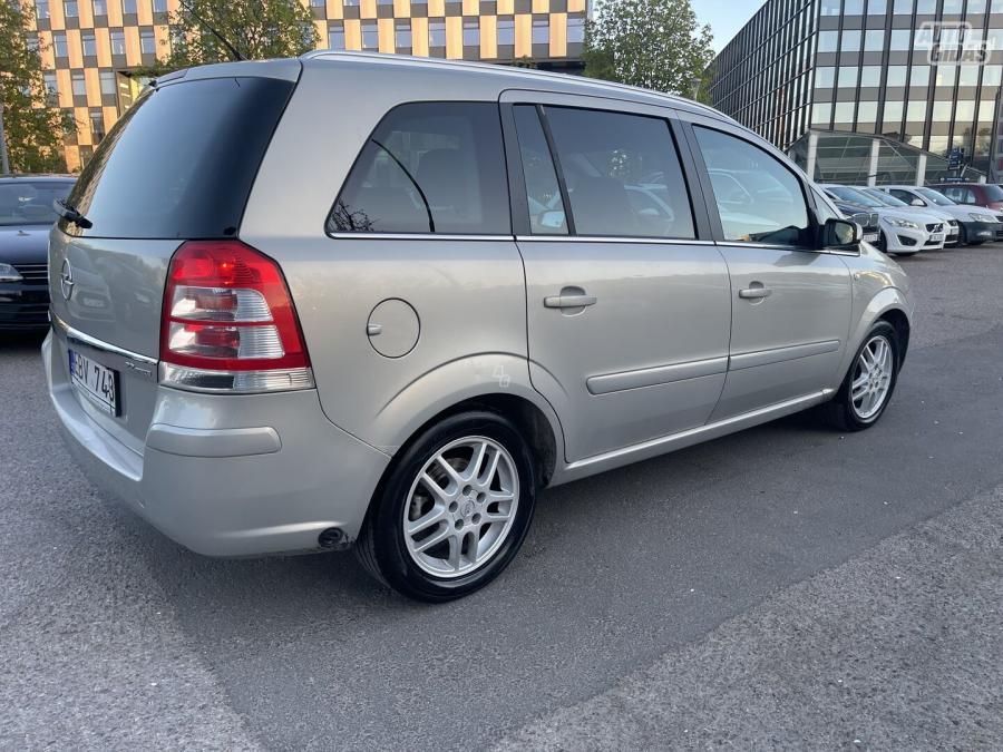 Pelēks Opel Zafira 2009 Viļņa, ar dzinēja tilpumu 1.80 L un nobraukumu 200 tūkst. km par 2500 €, foto 12 vietnē AUTOMOTO.COM.LV