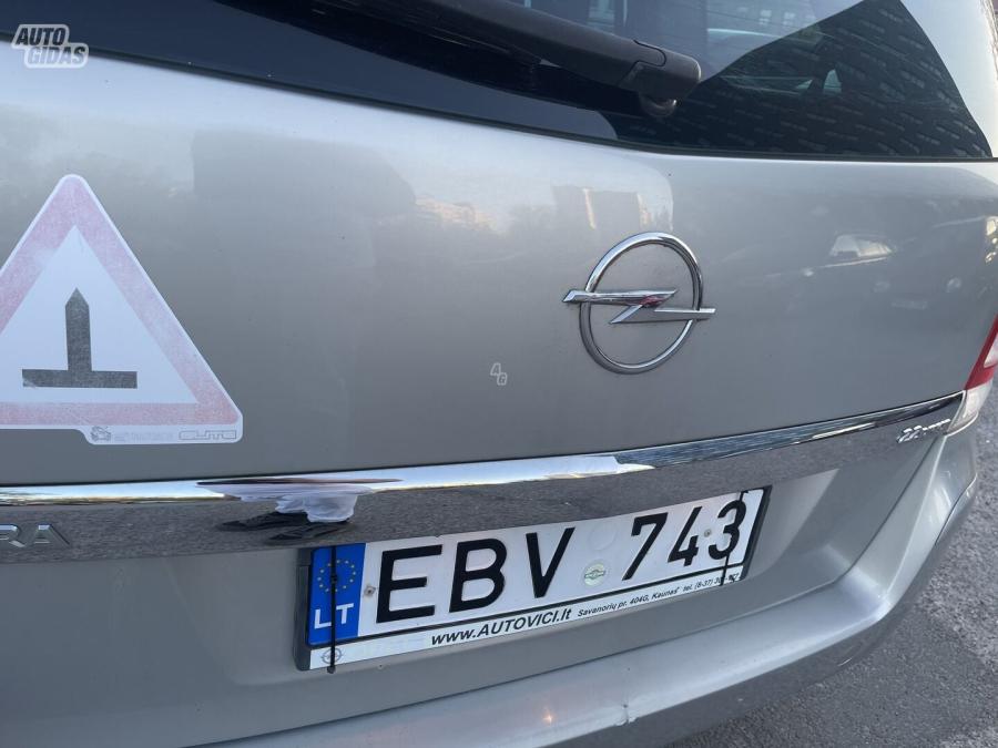 Pelēks Opel Zafira 2009 Viļņa, ar dzinēja tilpumu 1.80 L un nobraukumu 200 tūkst. km par 2500 €, foto 17 vietnē AUTOMOTO.COM.LV
