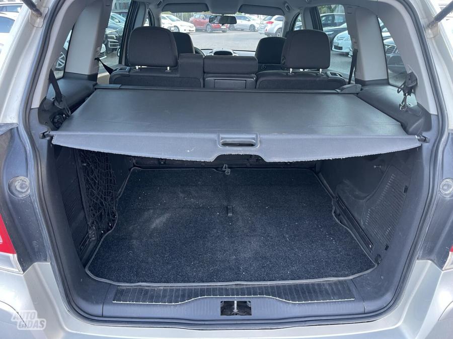 Pelēks Opel Zafira 2009 Viļņa, ar dzinēja tilpumu 1.80 L un nobraukumu 200 tūkst. km par 2500 €, foto 24 vietnē AUTOMOTO.COM.LV