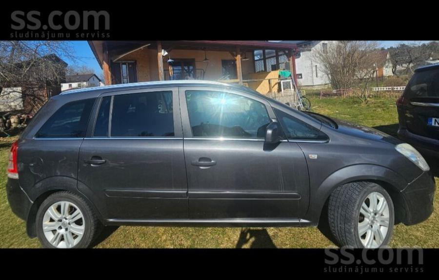 Grey Opel Zafira 2009 in Riga, with an engine capacity of 2.20 L and mileage of 301 thousand km for 1000 €, photo 7 on AUTOMOTO.COM.LV