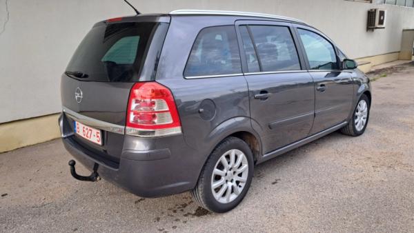 Grey Opel Zafira 2009 in Riga, with an engine capacity of 2.00 L and mileage of 242 thousand km for 3750 €, photo 7 on AUTOMOTO.COM.LV
