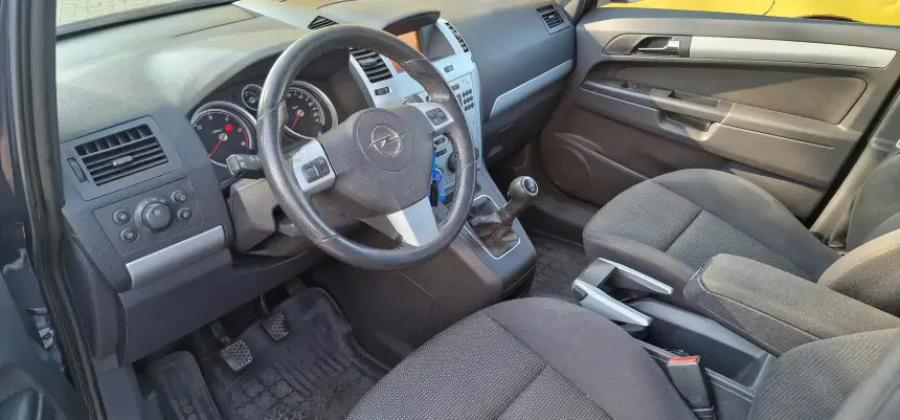 Grey Opel Zafira 2009 in Valmiera, with an engine capacity of 2.00 L and mileage of 277 thousand km for 1500 €, photo 9 on AUTOMOTO.COM.LV
