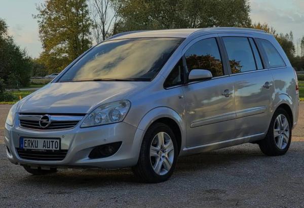 Grey Opel Zafira 2009 in Grobiņa, with an engine capacity of 1.70 L and mileage of 266 thousand km for 2550 €, photo 3 on AUTOMOTO.COM.LV