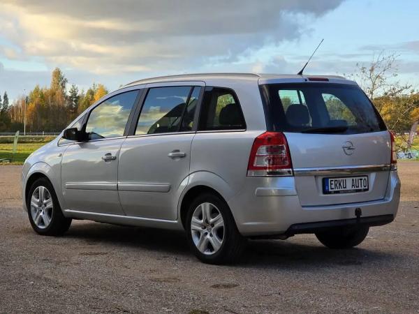 Grey Opel Zafira 2009 in Grobiņa, with an engine capacity of 1.70 L and mileage of 266 thousand km for 2550 €, photo 6 on AUTOMOTO.COM.LV